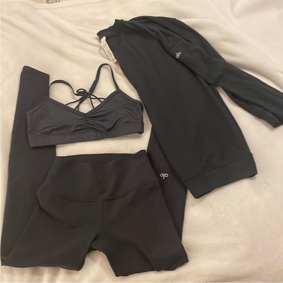 ALO Yoga | Intimates & Sleepwear | Alo Yoga 3 Piece Bundle | Poshmark
